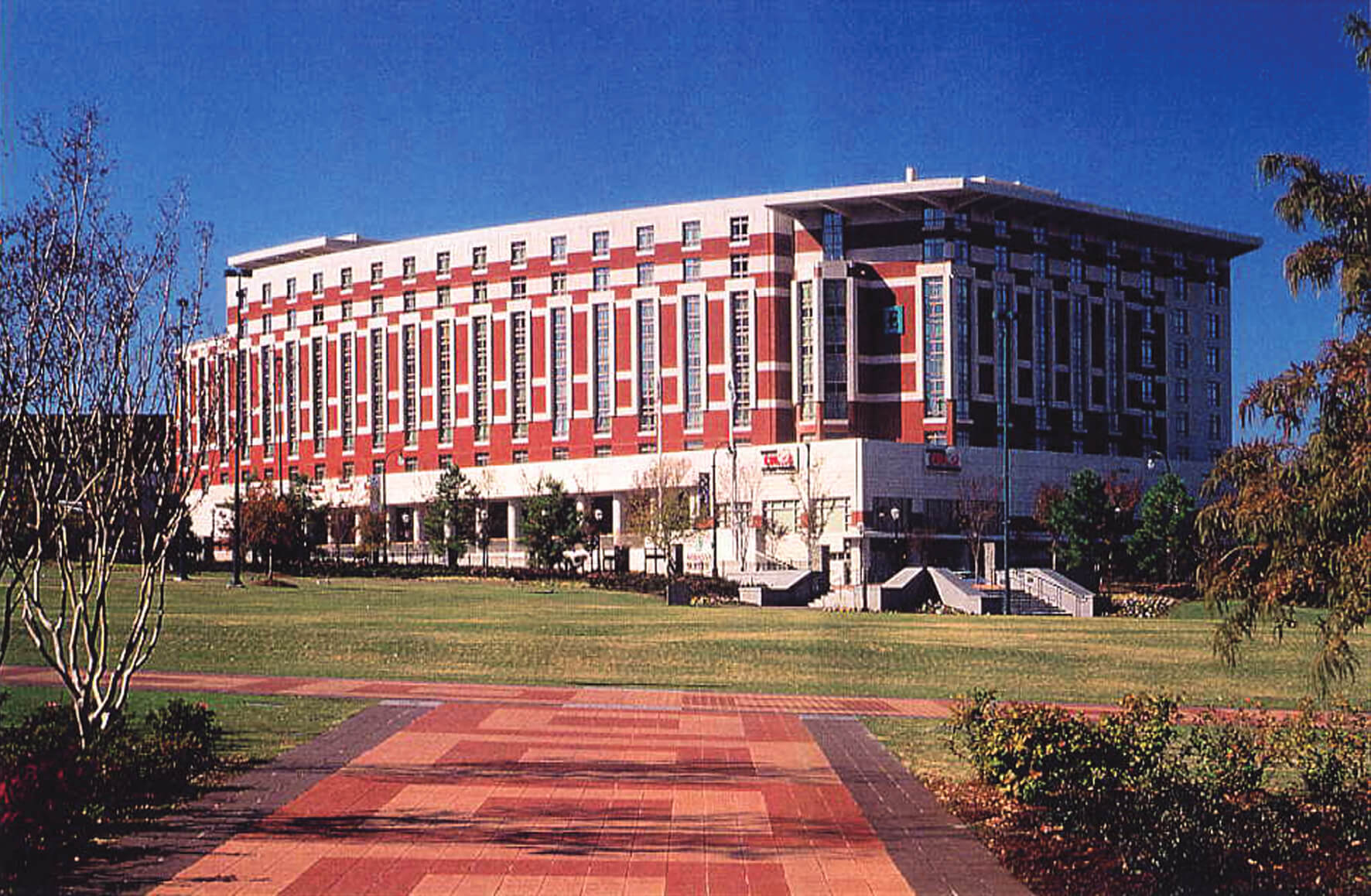 ATLANTA EMBASSY SUITES - Alhadeff Architects