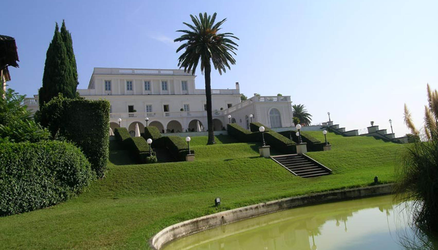 VILLA MIANI HOTEL CONVERSION - Alhadeff Architects