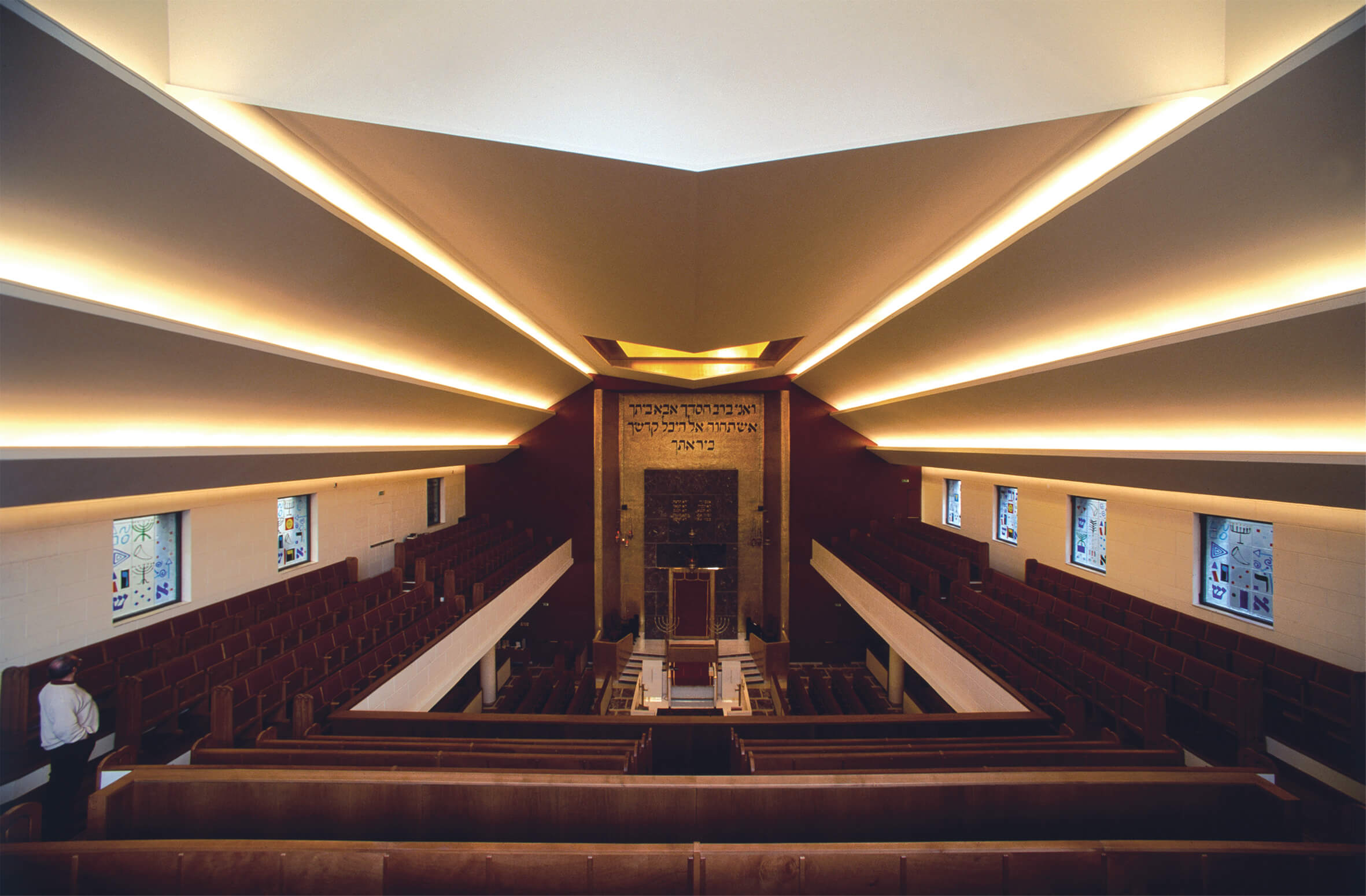 CENTRAL TEMPLE - Alhadeff Architects